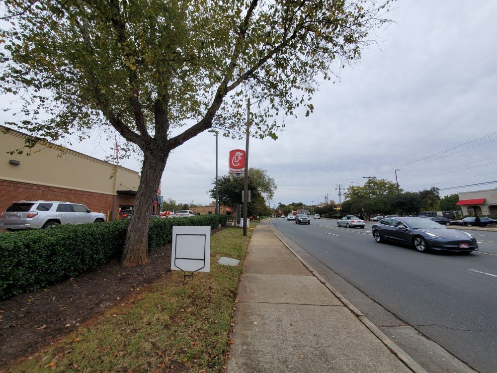 Charlotte wants more walkability. Fast-food companies want more drive ...